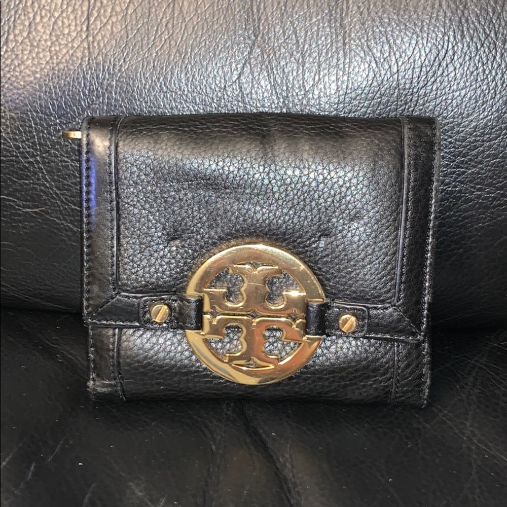 Tory Burch Compact Pebbled Leather Wallet - Gem